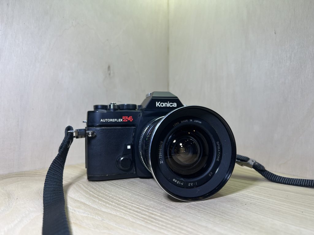 Konica Autoreflex T4 + Spiratone 18mm f/3.5 – ultra grand angle - Noir ...